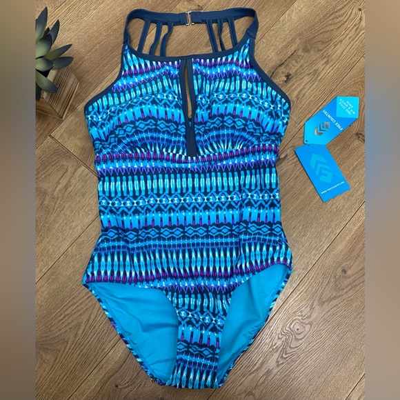 Free Country | Swim | New Free Country Womens Strappy Back Onepiece ...